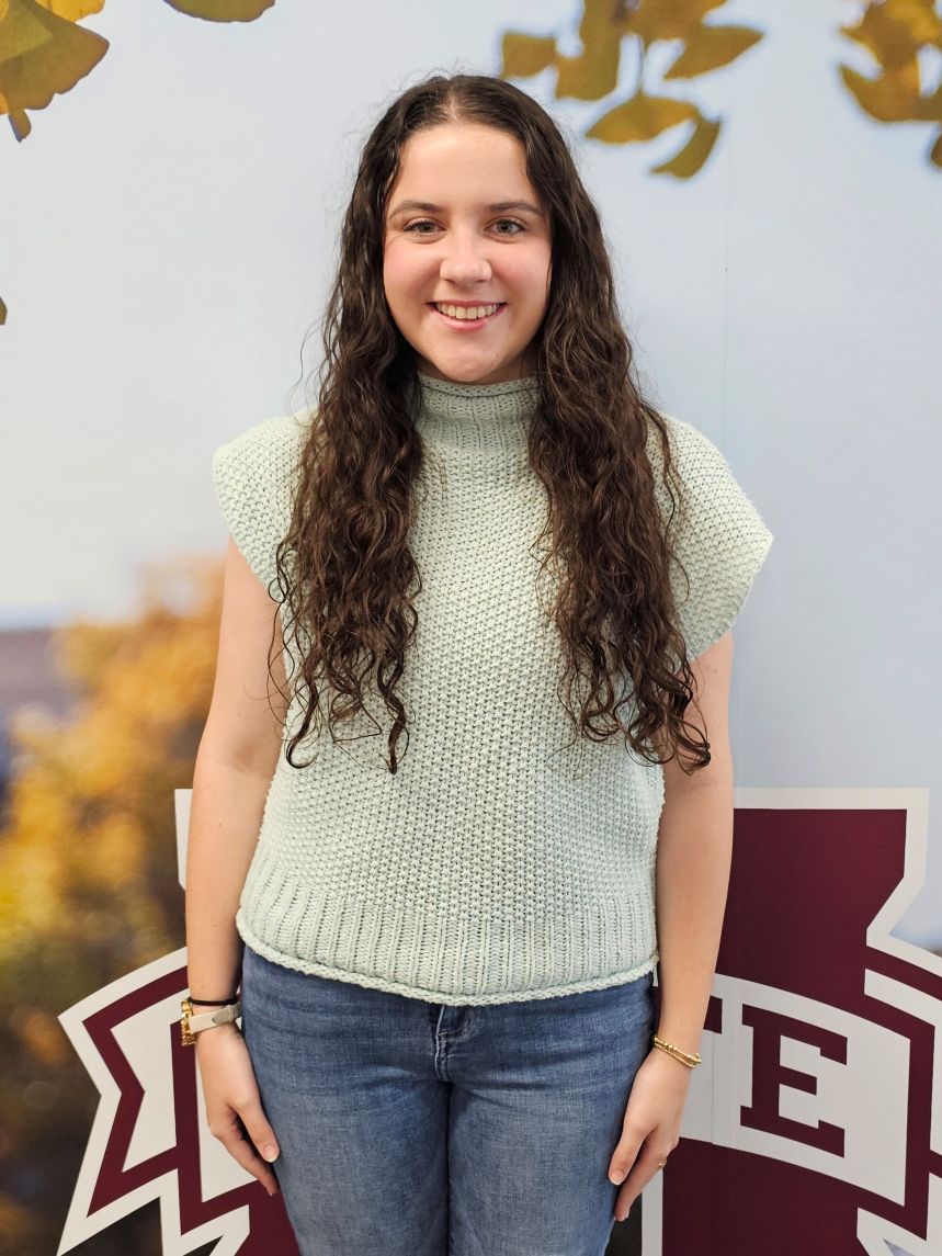 Emma Hardy, Consultant | Writing Center